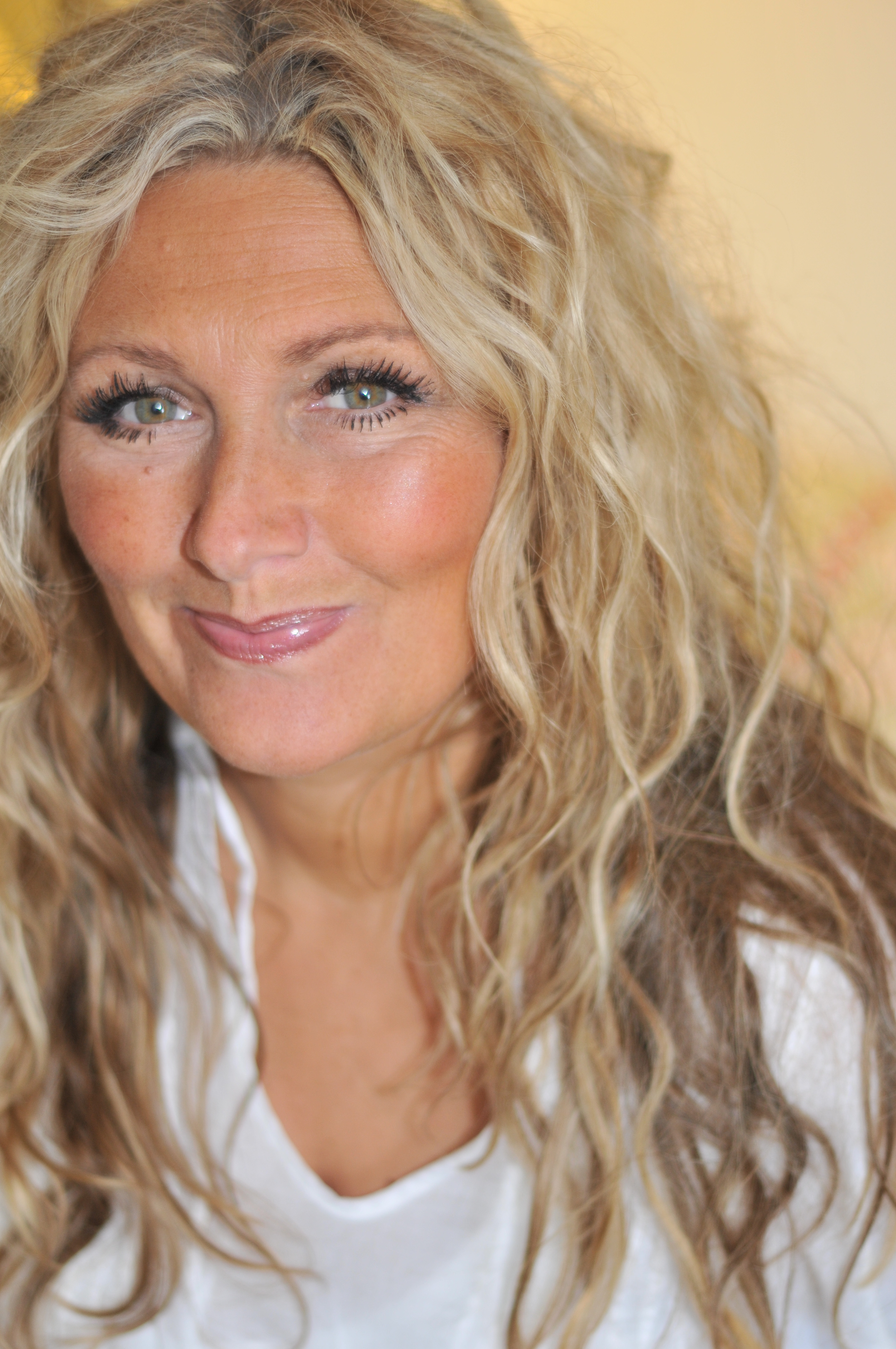 An Exclusive Interview with Amanda Prowse! – Isabella May Author